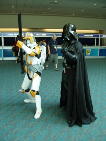 Vader and Clone Trooper · Comic-Con 2006 Photos (42/116)
